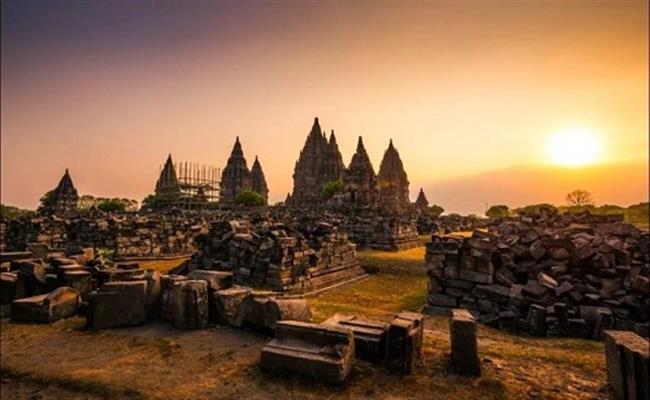 Prambanan Temple is largest hindu temple site in indonesia with 240 temples